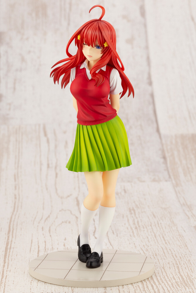 The Quintessential Quintuplets Itsuki Nakano 1/8 Scale Figure ...
