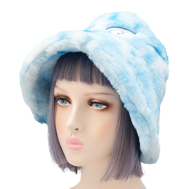 LISTEN FLAVOR Angel Wings Fur Bucket Hat: Listen Flavor - Tokyo Otaku ...