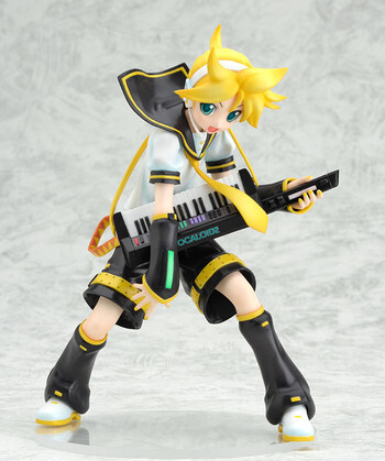 Character Vocal Series 02: [Kagamine Len] Figure: Good Smile Company ...