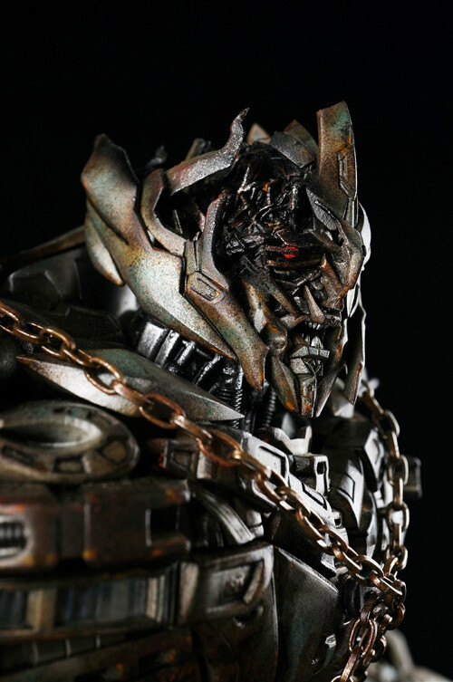 Premium Scale Optimus Prime Collectible Figure - Tokyo Otaku Mode (TOM)