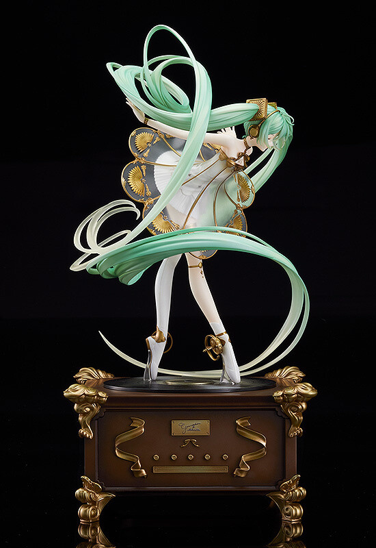 Hatsune Miku Symphony: 5th Anniversary Ver. Figure: Good Smile Company ...