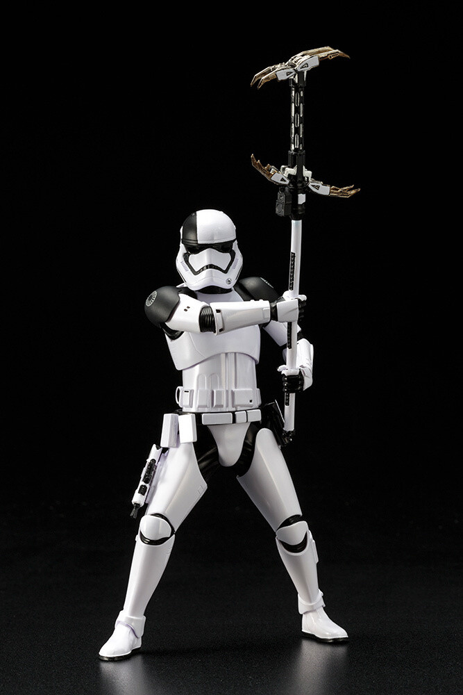 ArtFX+ Star Wars: The Last Jedi First Order Stormtrooper Executioner ...