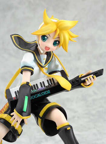 Character Vocal Series 02: [Kagamine Len] Figure: Good Smile Company ...