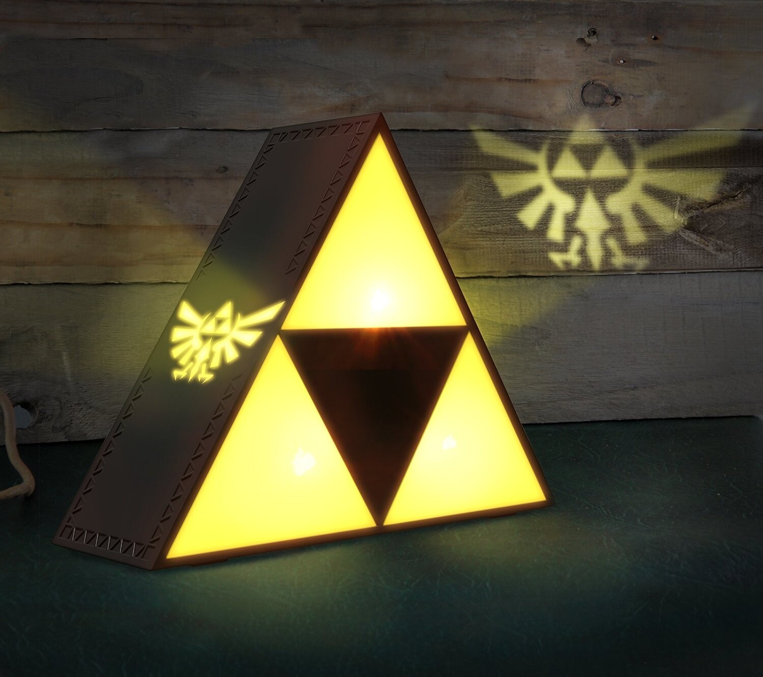 Legend of Zelda Triforce Light - Tokyo Otaku Mode (TOM)